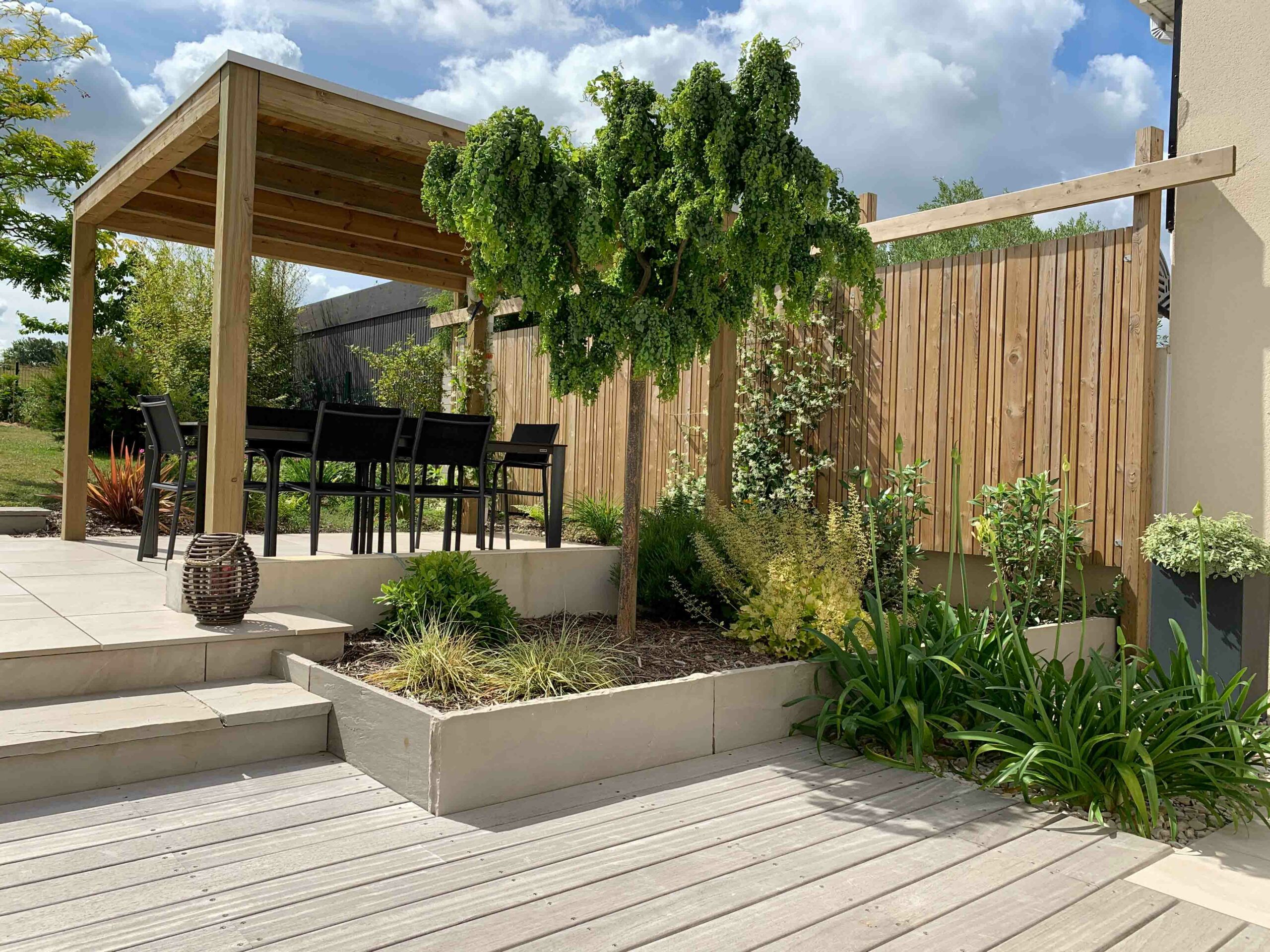 Abri de jardin, Pergola et Carport - Jardins de rêve - Créateur Paysagiste Abri de jardin, Pergola et Carport - Jardins de rêve - Créateur Paysagiste