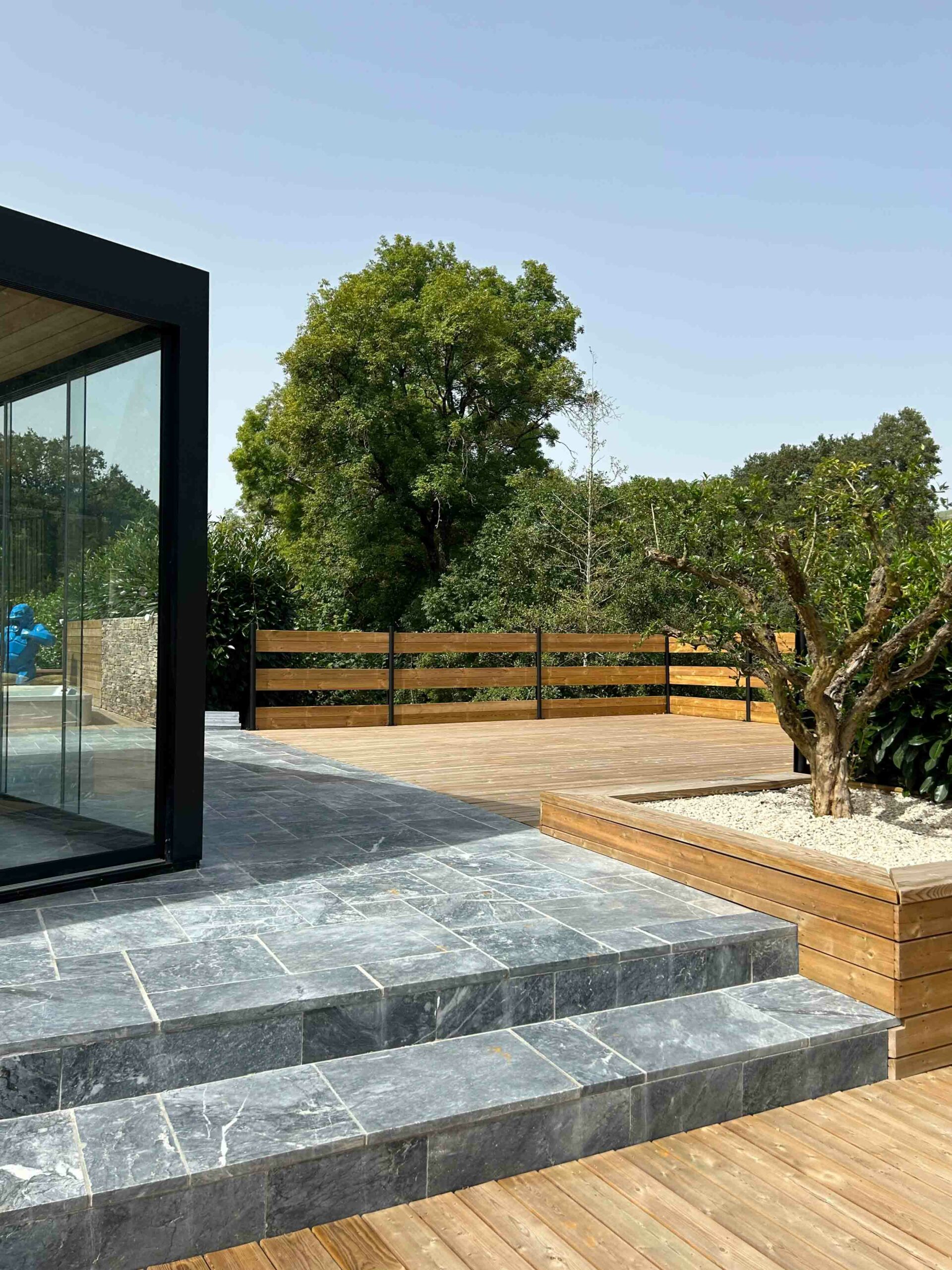 Terrasse en pierres naturelles Nantes & La Baule | Jardins de Rêve